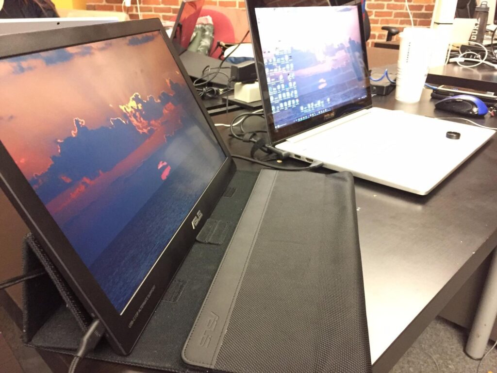 12 Best Portable Gaming Monitors (March 2026) Tested for Gaming