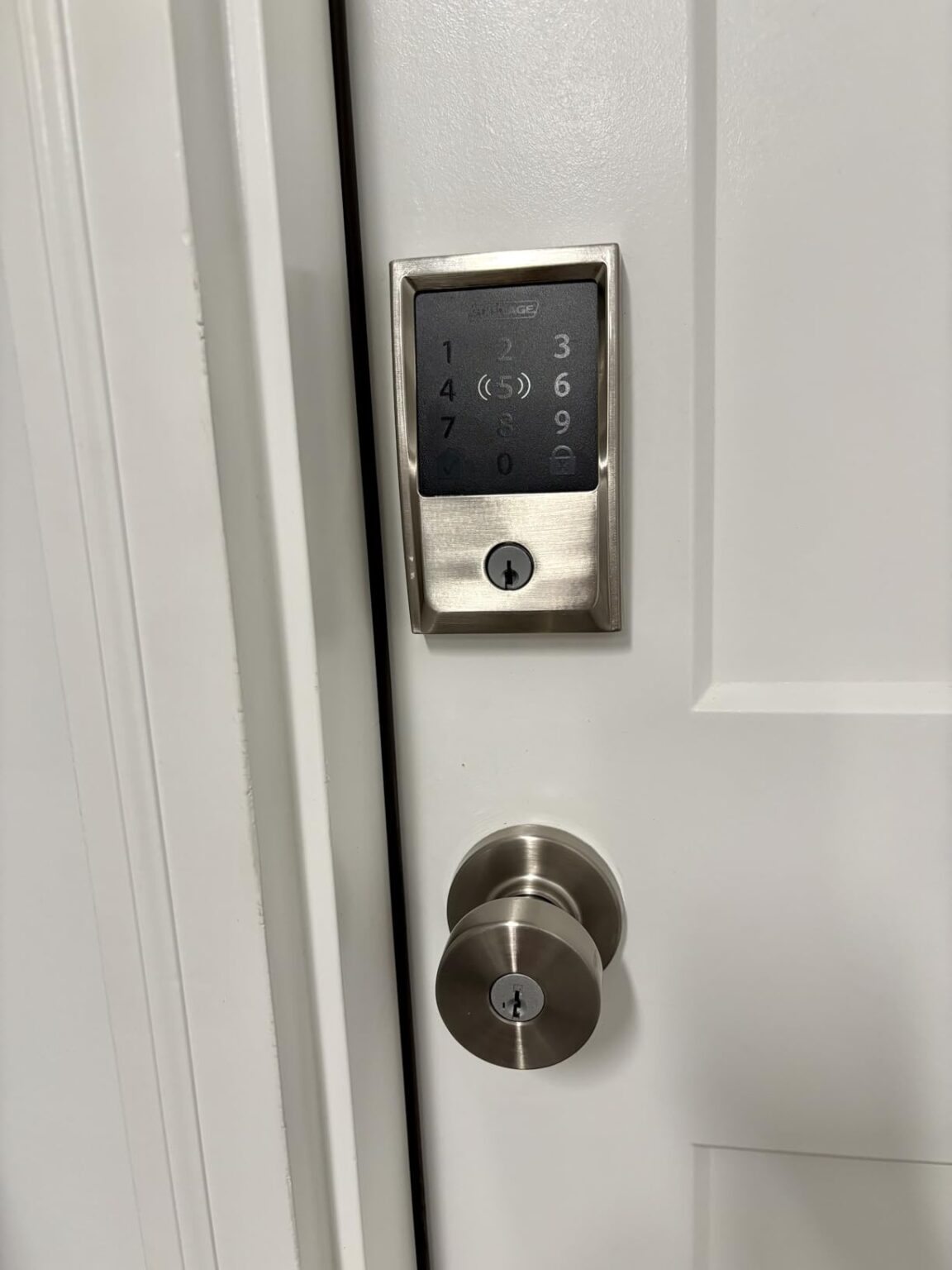 Best Smart Door Locks 2026: 24 Models Tested & Reviewed by Experts