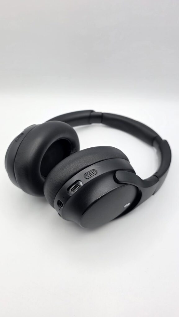 12 Best Noise Canceling Headphones For Airplanes (2026) Tested