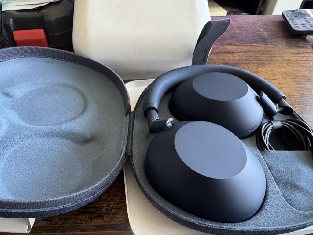 12 Best Noise Canceling Headphones For Airplanes (2026) Tested