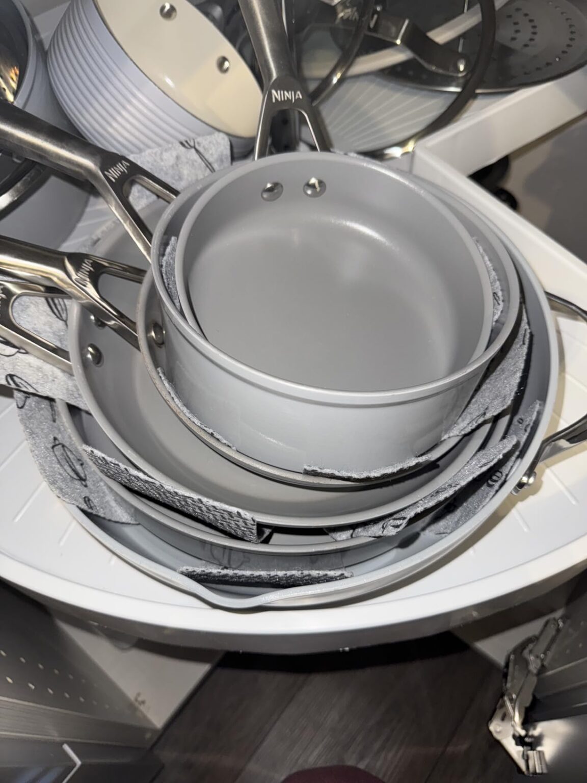 8 Best Ceramic Cookware Sets (June 2026) Tested & Reviewed