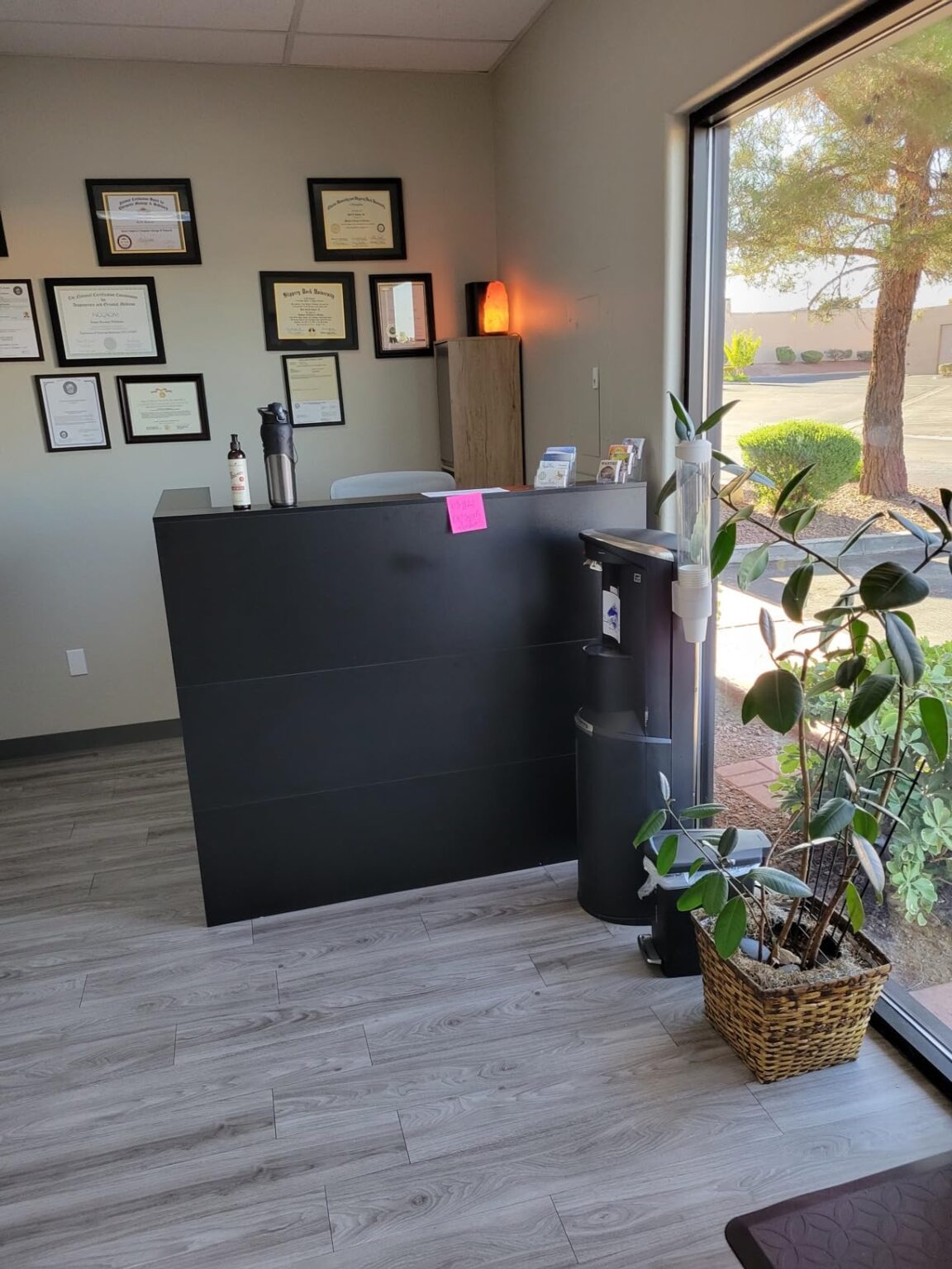 15 Best Salon Reception Desks (July 2026) Ranked & Reviewed